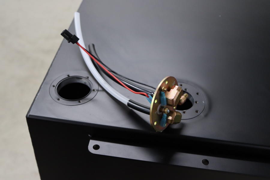 500 Miles Of Freedom – Installing CPP’s 25 Gallon Fuel Tank!