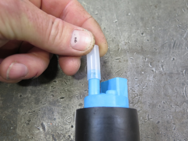 500 Miles Of Freedom – Installing CPP’s 25 Gallon Fuel Tank!