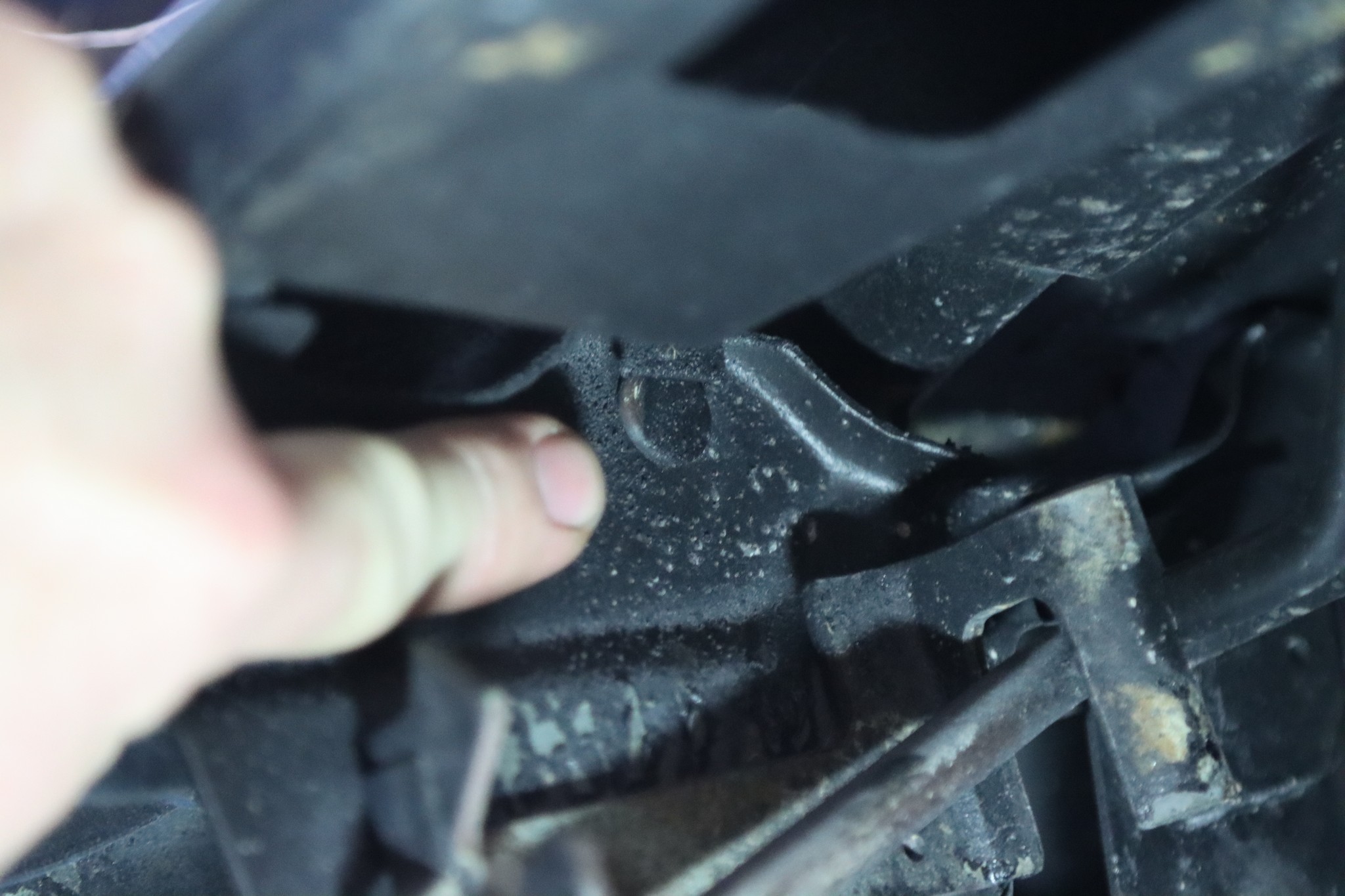 Install: Eddie Motorsports Trunk Hinges